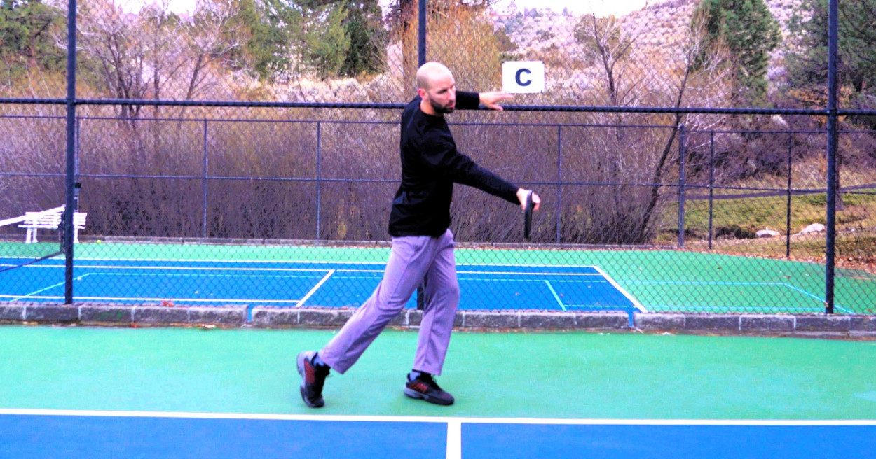 Mastering the Pickleball Forehand Technique – 8 Steps to Achieving a ...