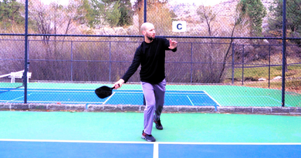 Mastering the Pickleball Forehand Technique – 8 Steps to Achieving a ...